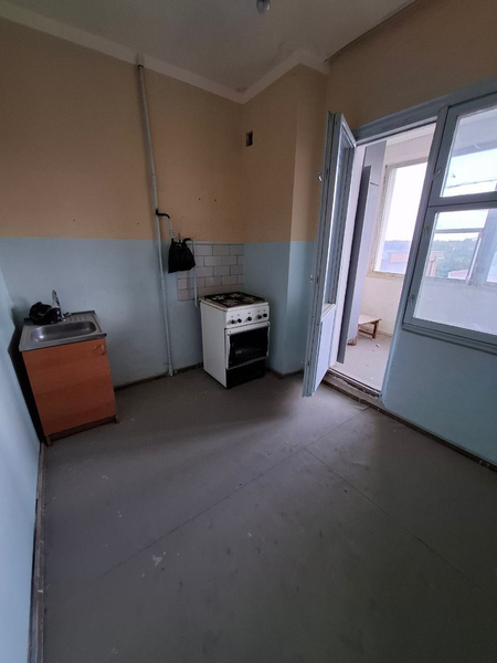 Продаю квартиру в Бекабаде, 13 микрорайон,