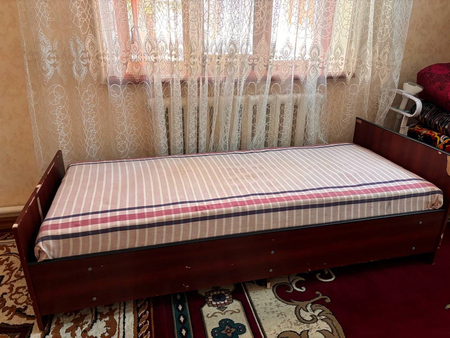 Кровать для спальни односпальный