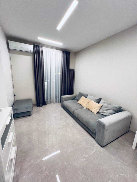 Алайский• 3-комн • 90 м² • этаж 3/5 • [ЖА:002]