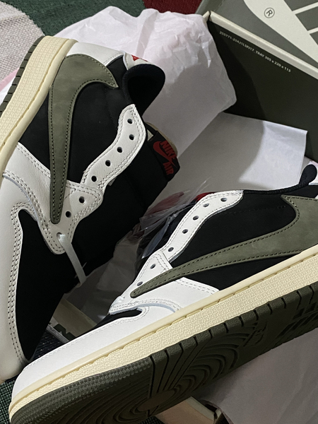 Nike Travis Scott Olive