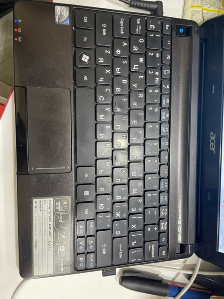 Acer netbook sotila judayam yaxshi xolatda