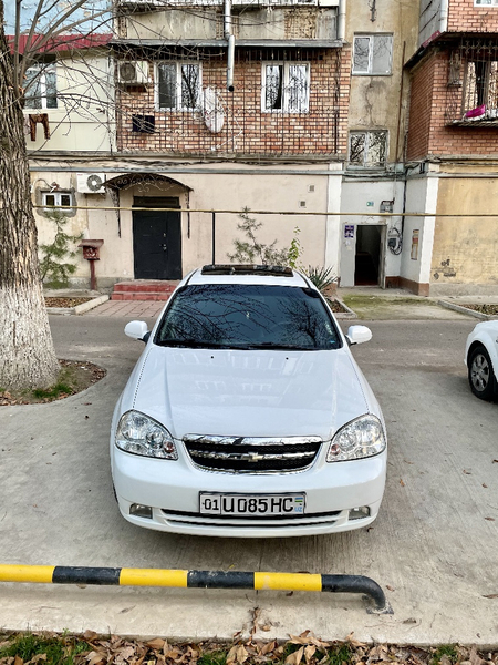 Lasetti 1.8 avtomat 2009