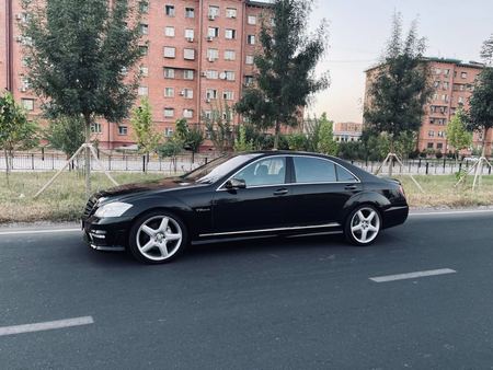 Mercedes Benz W221 5.5 AMG