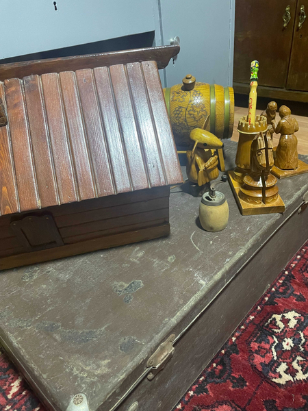 продам резные фигурки, вазы и другое (ссср)