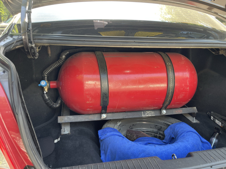 Продам газовый баллон на автомобиль