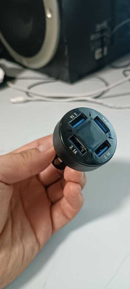 Продам Новый Автомобильное зарядное устройство на 66w
