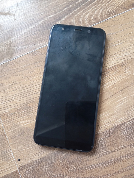 Samsung A6 3/32 гб