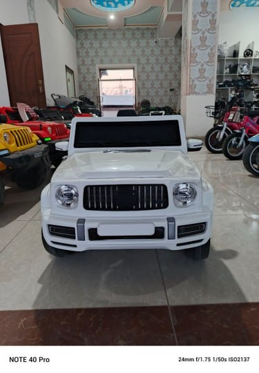 Bolalar elektro mashinasi AMG Mers 4x4\\n\\nTavsif : ALPOMISH brendiga teg