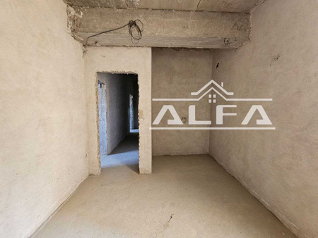 2 xonali 74m² 2-qavat sotiladi.