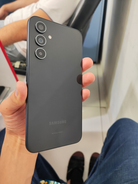 Samsung A54. Ideal