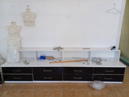mebel sotiladi zamonaviy oynali mebel