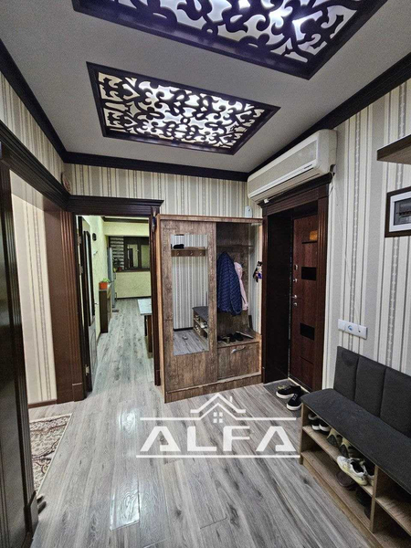 4 xonali 85m² 2-qavat sotiladi.