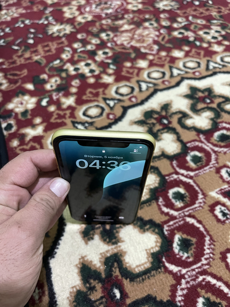 İphone 11 64 gb. SARU