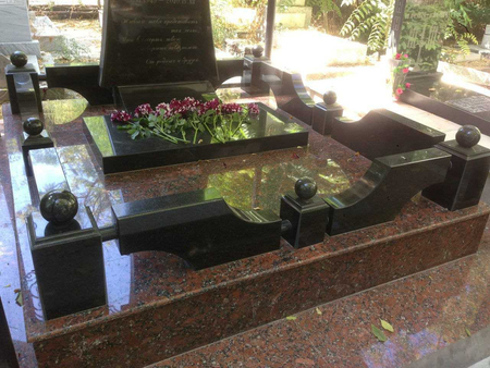 yodgorlik tosh. Памятники