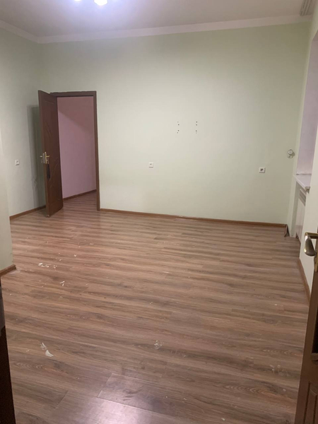 Sotiladi. Sergeli 6a 2/3/7