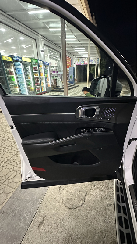 Kia sorento 3.5 full yangi 7 kishilik