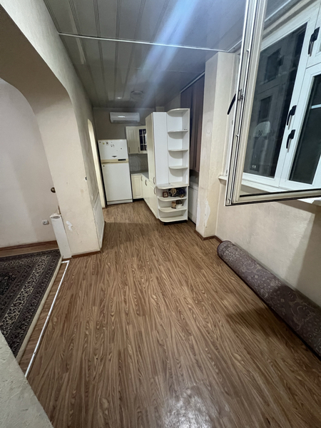 Novza metro oldi 3 xona 4/4, 2.6 balkon g’istli uy, remonti o’rta )