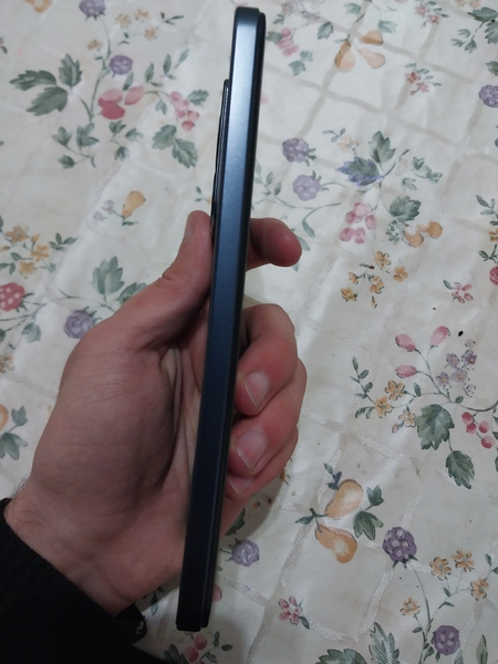 Telefon sotiladi srochno