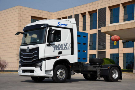 Тягач HOWO  MAX 4x2 CNG С подушка.Ретардо в наличии (таййор)