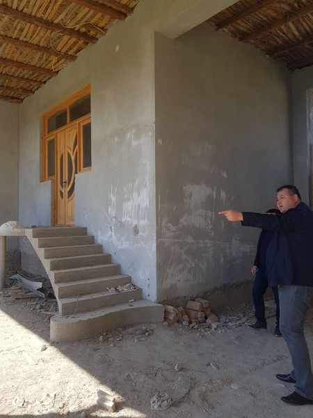 Srochno hovli sotiladi