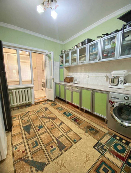 Продаётся на Карасу-6 4ком