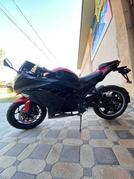 Электромотоцикл Kawasaki Ninja 300