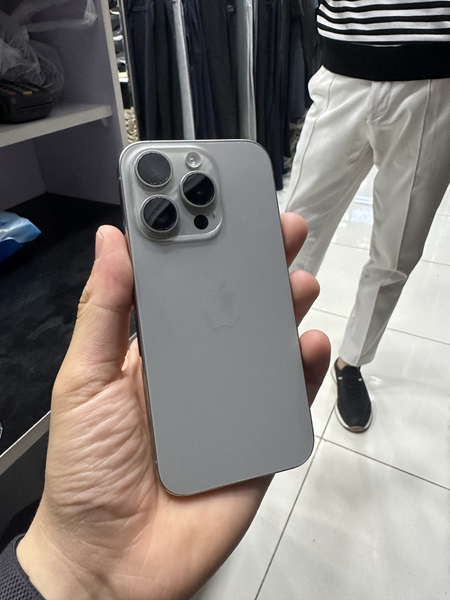 iPhone 15pro 256Gb