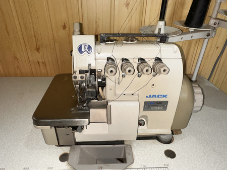 Четырехниточный оверлок Jack JK-798D 4-M03/333 швейная машина(новый)