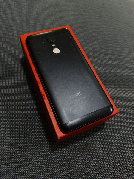 Redmi 5 plus Black 64 gb