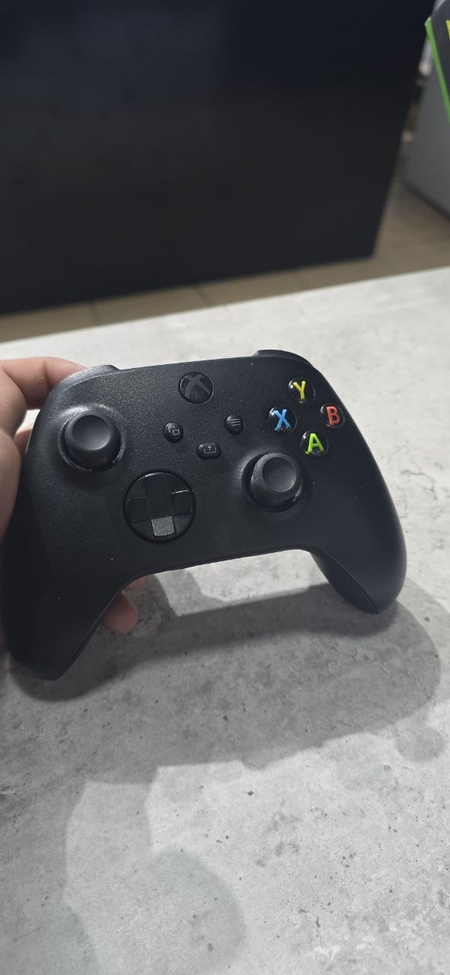 X Box series X в идеальном состоянии и X box elit controller 2