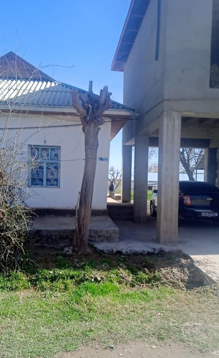 Xovli uy sotiladi