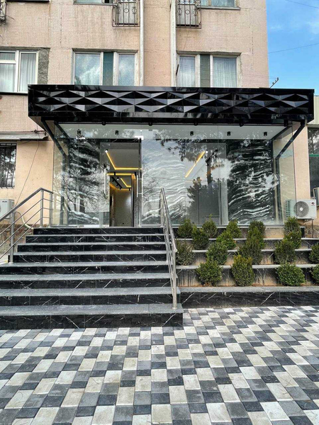 (КМ129427) Продается помещение в Яккасарайском районе.