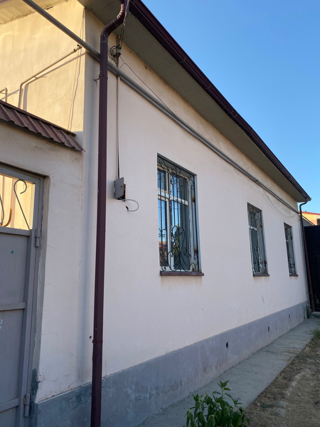 Продам свой дом , Базар Куйлюк!  8 соток, свежий ремонт