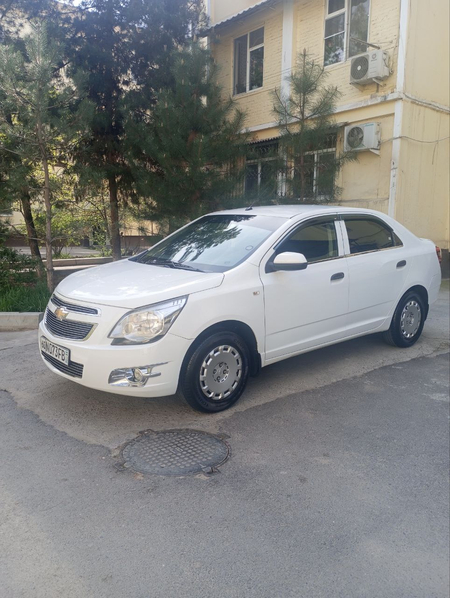 Cobalt 2016/2017 rangi oq probeg 138 ming kraska toza pyatno bor 9500$