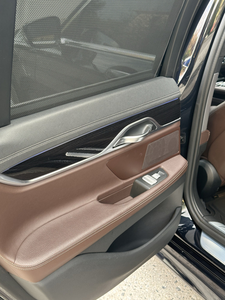 Срочно продаётся BMW 740i