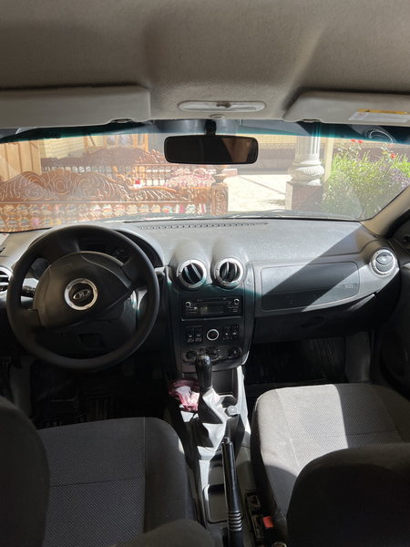 Lada largus yili2014 7 kishilik