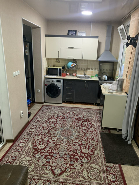 Продается квартира на 19 квартале. 4/1/4
