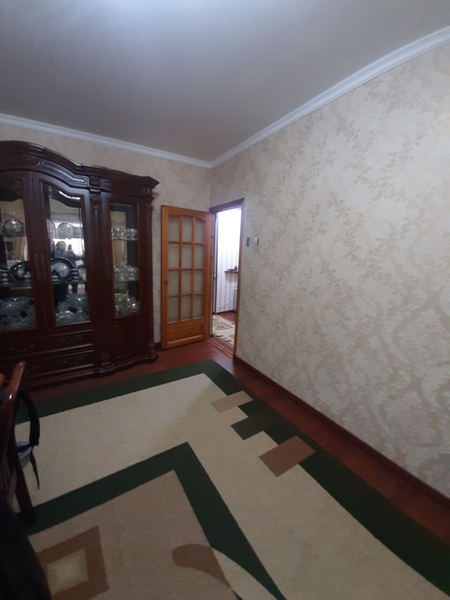 Yunusobod 2 Shahriston bekati 3/1/4 padvali bor, avtoturargohi bor.