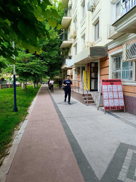 Буюк Ипак Йули Светлана. Коммерческое помещение 62м² в доль дороги.