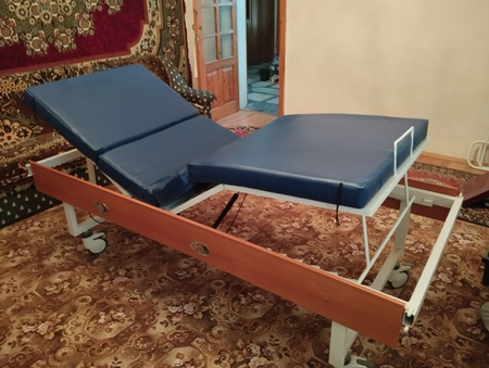 Медицинская кровать многофункциональная в отличном состоянии