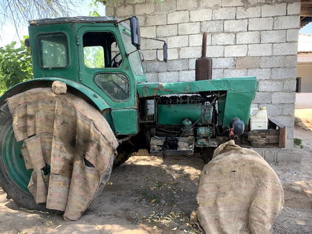 Traktor T40 sotiladi