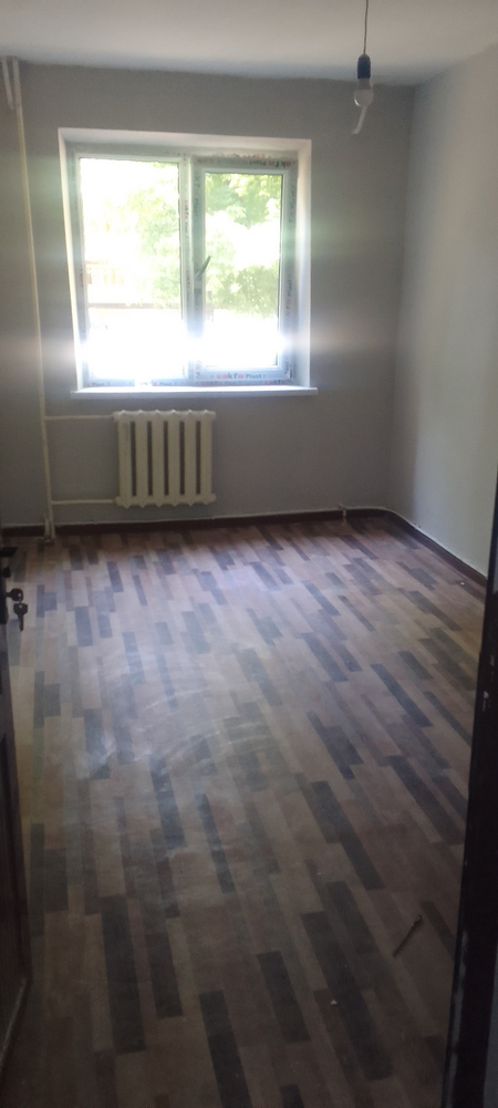 Продаётся  3 ком квартира  на фрунзе  есть аристон  и украинская печа