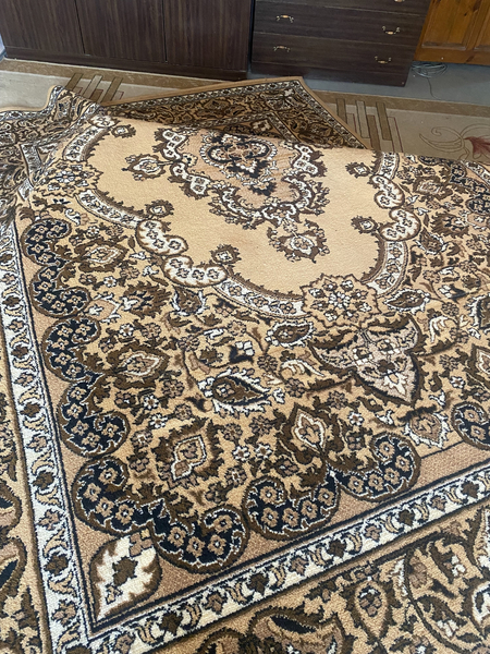 Продам Таджикский шерстяной ковер 3/2,20