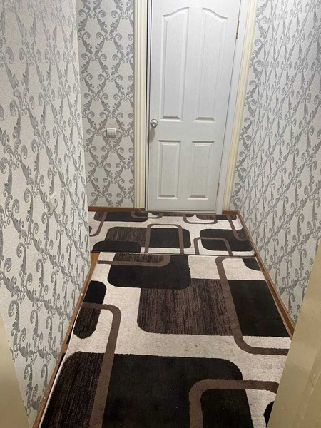 продам кавартиру метро хамза 1/5/5 балкон 2 3