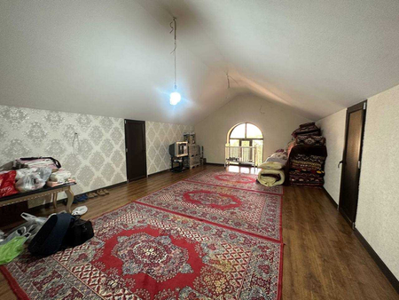 Trikotajka hududida zudlik hovli sotiladi!