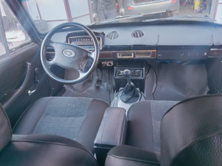 Vaz 21013 sotiladi 2000$