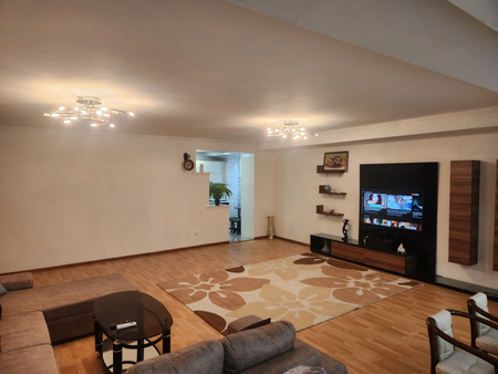 Сдаётся квартира 130 м²
