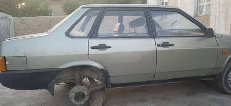Sotiladi.Lada vaz 21099.