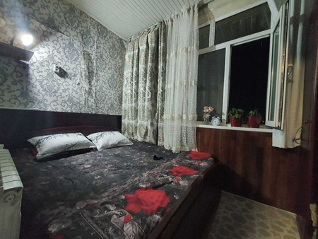 Юнусабад-10 1в2/5/5 45 м², в хорошем состоянии, мебель, техника