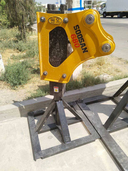 Gidromolot SOOSAN680